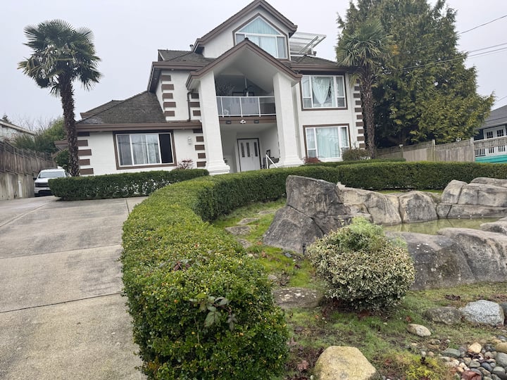 3bedroom, 2 Bathroom, Bright - Point Roberts, WA