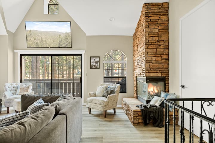 Edge Of The Run At Snow Summit, Walk To The Lifts - Big Bear Lake, CA