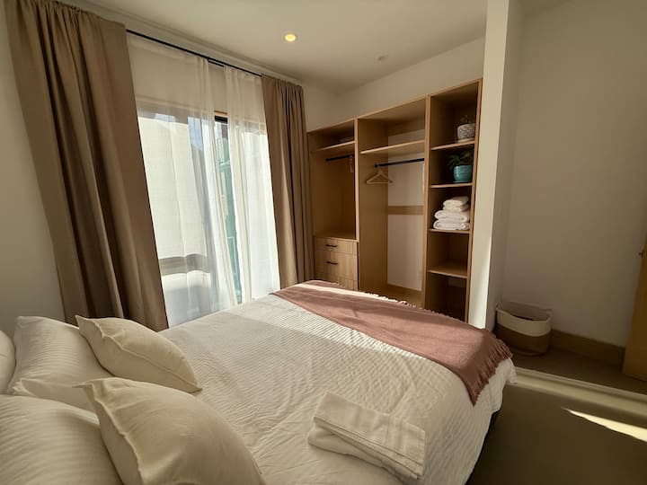 Private And Quiet Laneway House - Toronto, ON