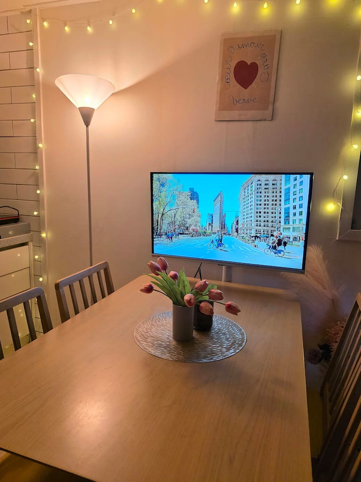 ​[아현역3분/홍대10분] 5성급침대+건조기+세탁기완비, 감성 힐링 유나스테이 - Seoul