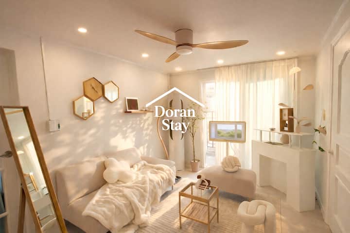 [합법숙소 Open Sale] 홍대 연남 프리미엄 4룸•3욕실+야외테라스+짐보관•호텔침구 - Seoul