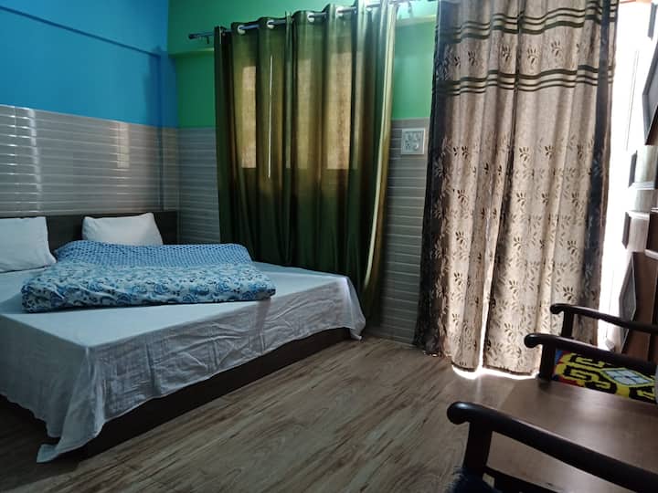 Semi Deluxe Double Bedroom - Chamoli
