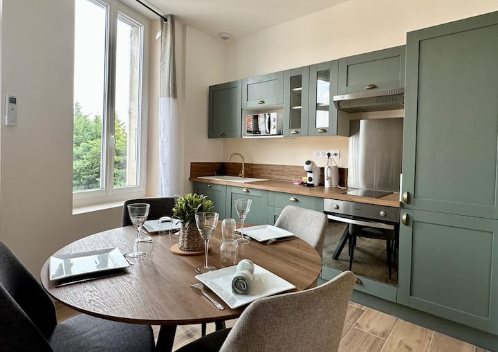 Appart Grand Et Calme• Clim & Terrasse. Wifi - Orange