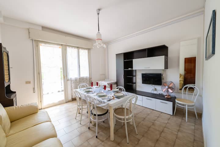 Fronte Mare 3 Camere Balconi Parcheggio Riservato - Cesenatico