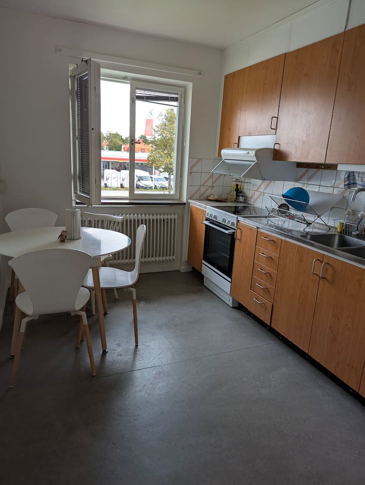 Private Room In 3 Bedroom Flat - Uppsala