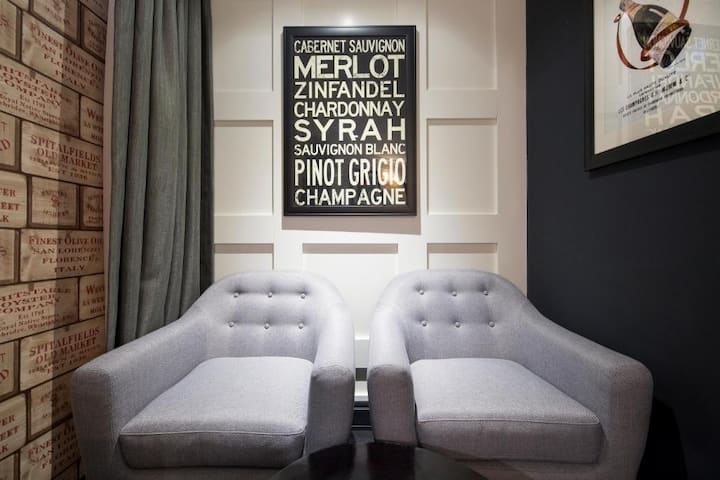 Deluxe Cellar Quadruple Room - Amsterdam