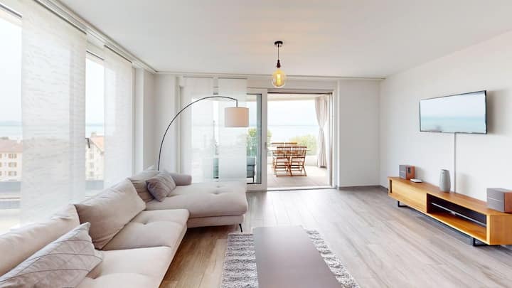 Bright & Spacious 2-bed Apt - Balcony & Lake View! - Neuchâtel