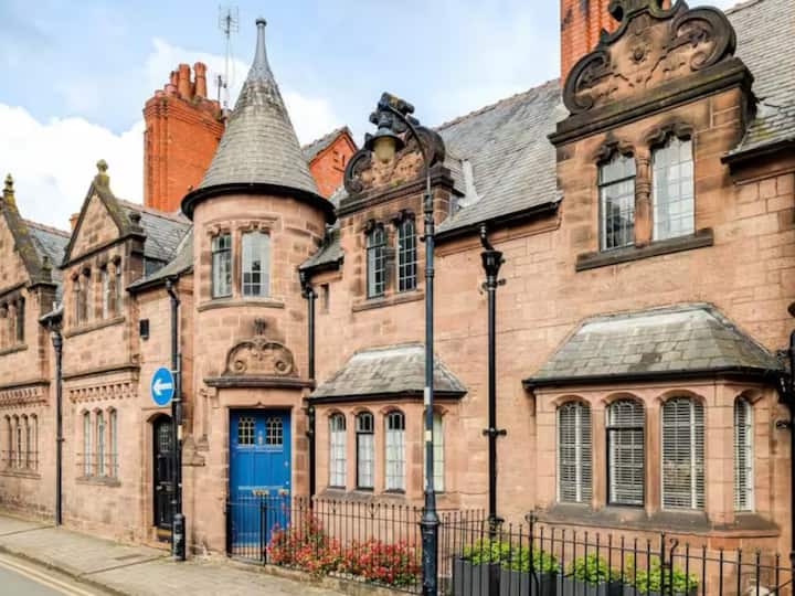 Beautiful 2 Bed Cottage - Chester
