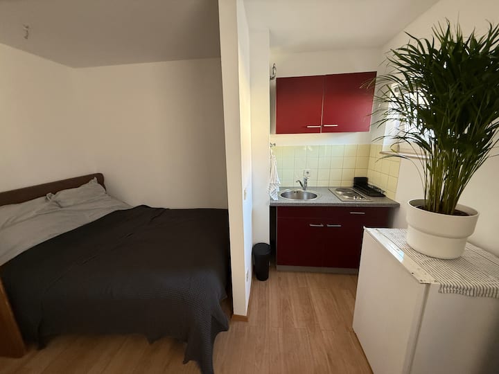 Schwabing: Balkon & Garage Inkl. - Garching