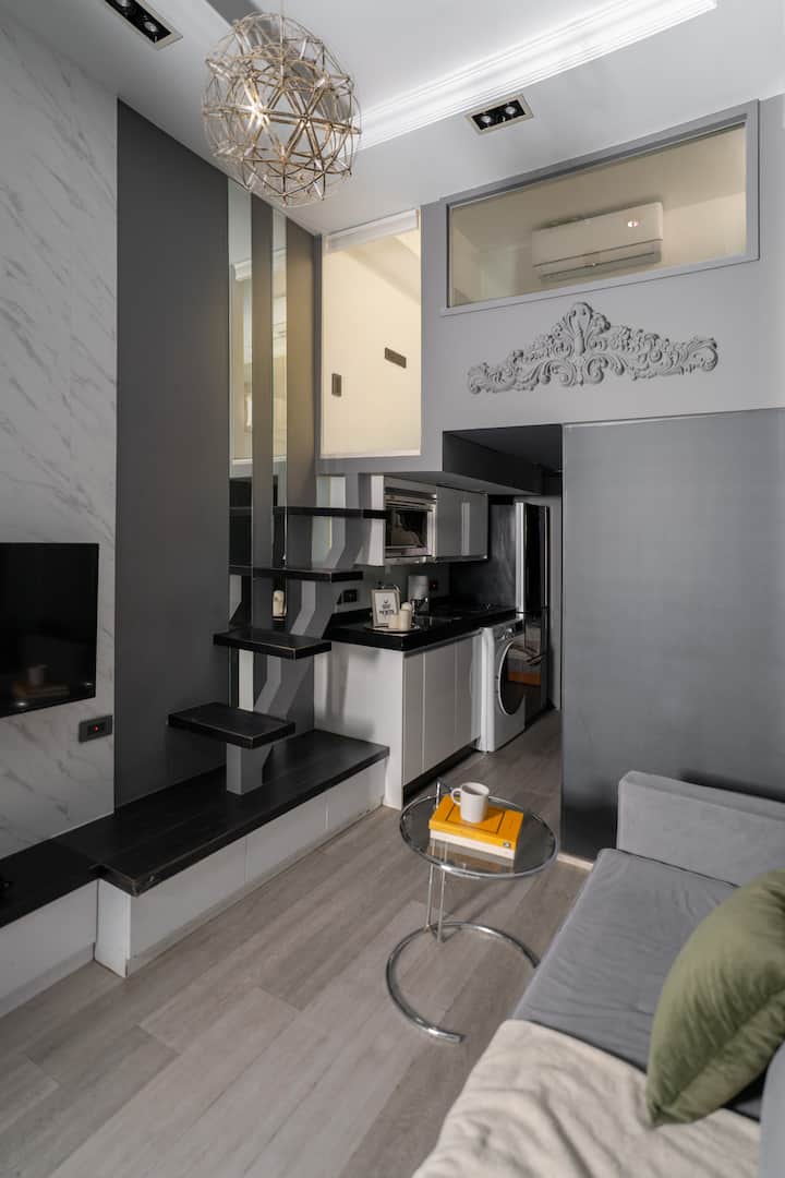 *小閣樓 The Little Attic/時尚更衣間/捷運中山站/中山商圈/鄰近電影院 - Taipei