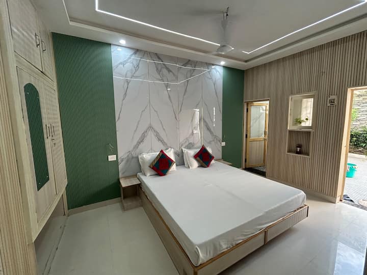 Private 3bhk With Patio-2 Km Tajmahal - Agra