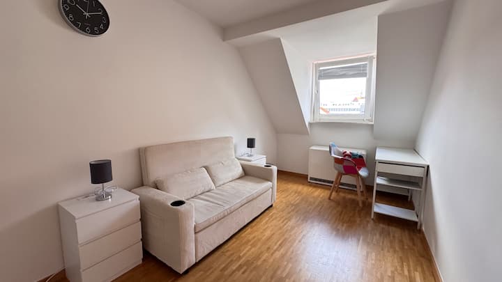 White Aurora Brand New - Munich