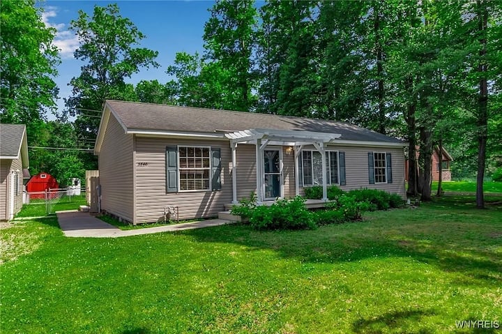 Relaxing Retreat At Snug Harbor Road - Chautauqua, NY