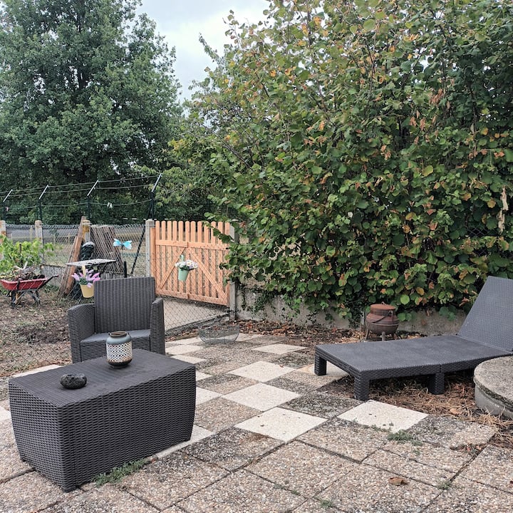 Le Jardin De Bella Et ÉRic - Circuit de Nevers Magny-Cours