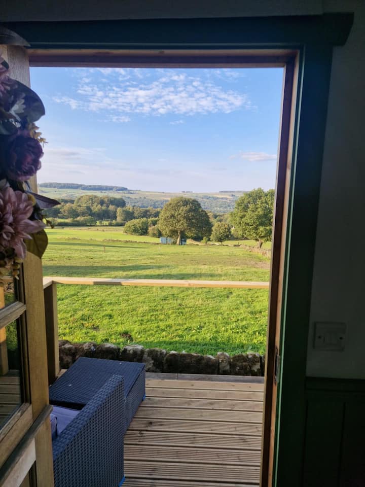 Shepherd’s Hut In Midhopestones - Yorkshire