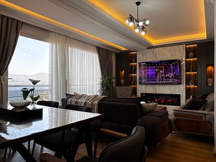 Otoparklı Deniz Manzaralı Lüks Daire - Buca