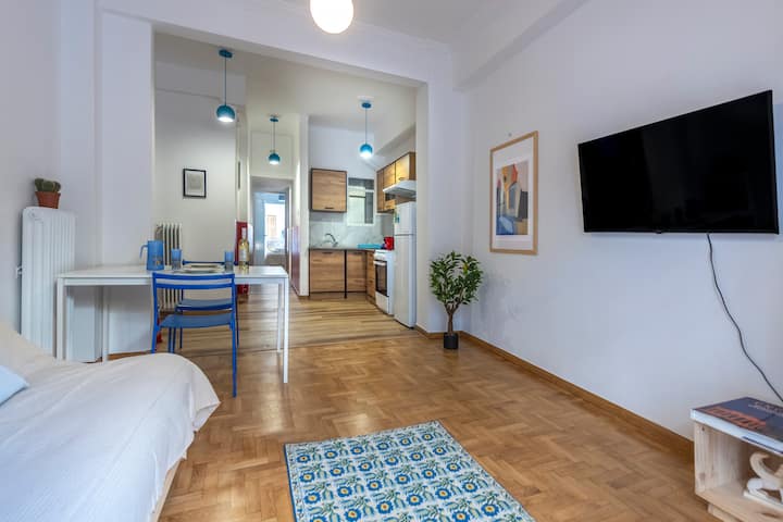 Charming, Comfy Stay In Kypseli, Athens Center - Athènes