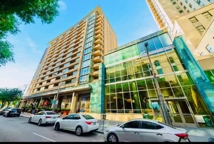 Downtown Luxe - Midway Hollow - Dallas
