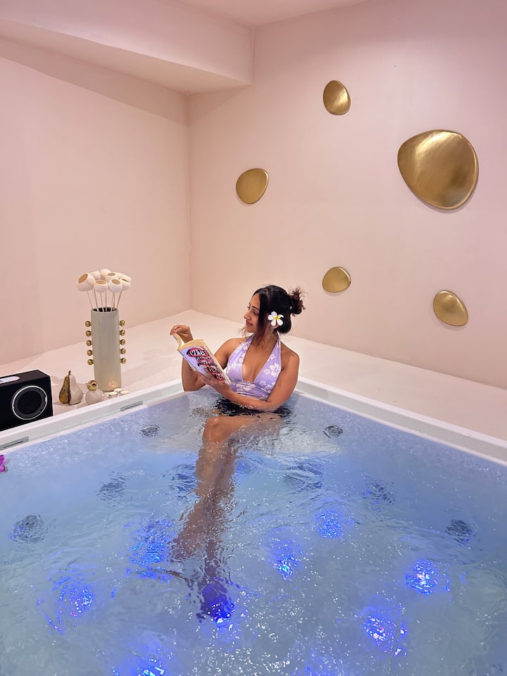 Casasaga Riviera Private Jacuzzi Room - Bengaluru