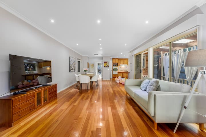Greensborough-spacious House St - Australia