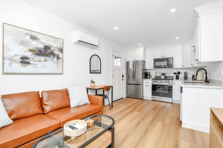 Brand New Cozy Bungalow - Benicia, CA