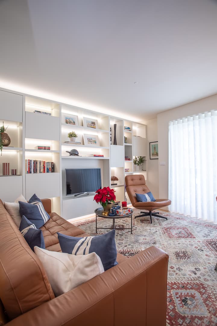 Beautiful Apt Cascais Center, 3 Min Walk Beaches 2 - Cascais