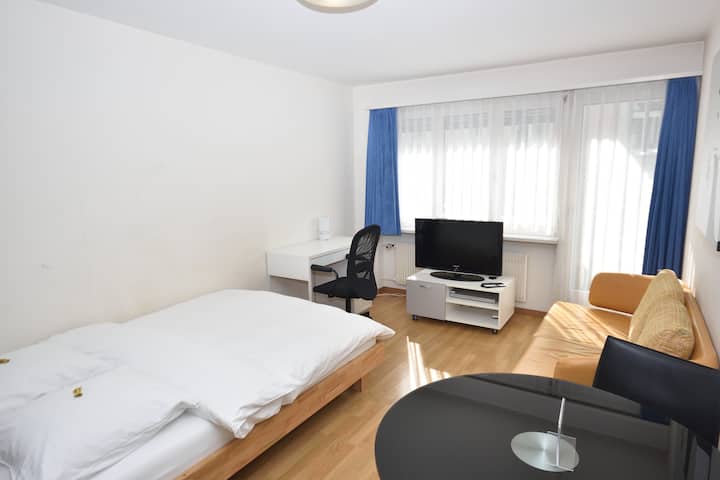 City Studio - Crown 15 - 