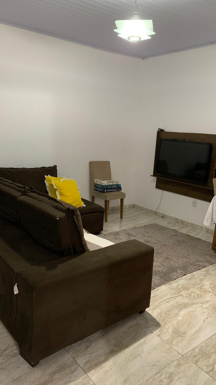 Casa Com Dois Quartos. - Aparecida
