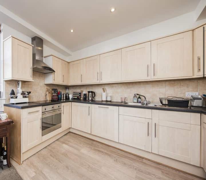 Beautiful Home In The Pantiles - Tonbridge