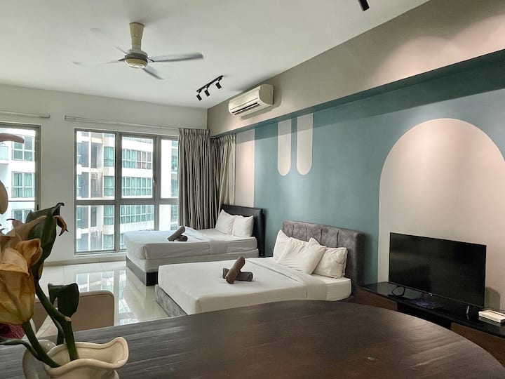 Cozy 2queen Studio Balcony@regalia Walk To Pwtc - Kuala Lumpur