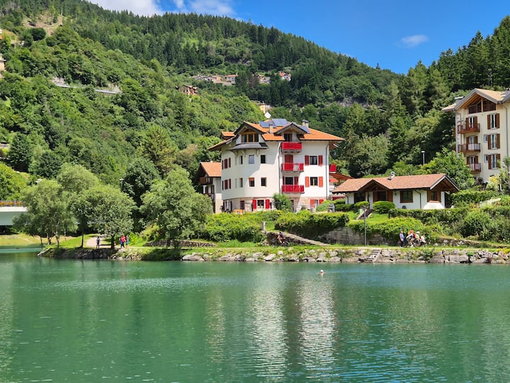 Appartamenti Marion Sul Lago Di Molveno - Molveno