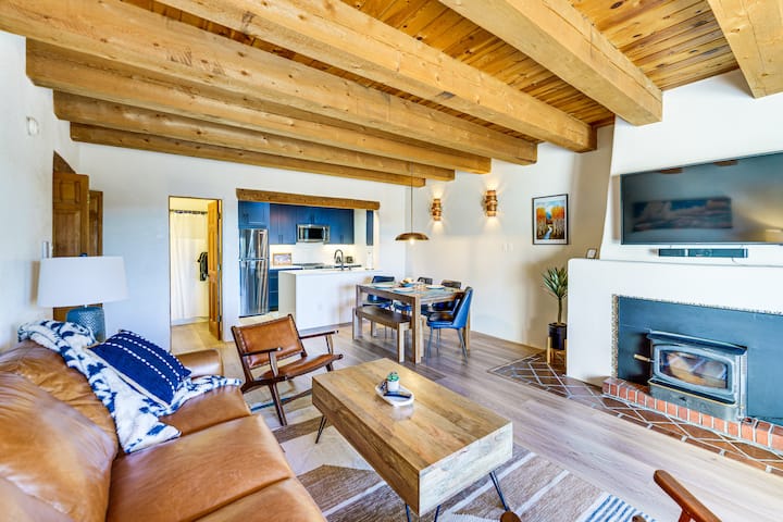 Cozy Taos Mountain Escape - Arroyo Seco, NM
