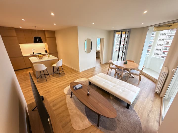 Modern 2 Bedroom Apt W/ Seaview - Monte Carlo