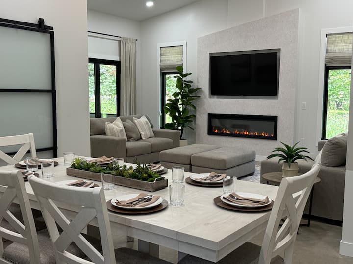 Glimpse Of Whitefish-modern, Stylish - Crosslake, MN