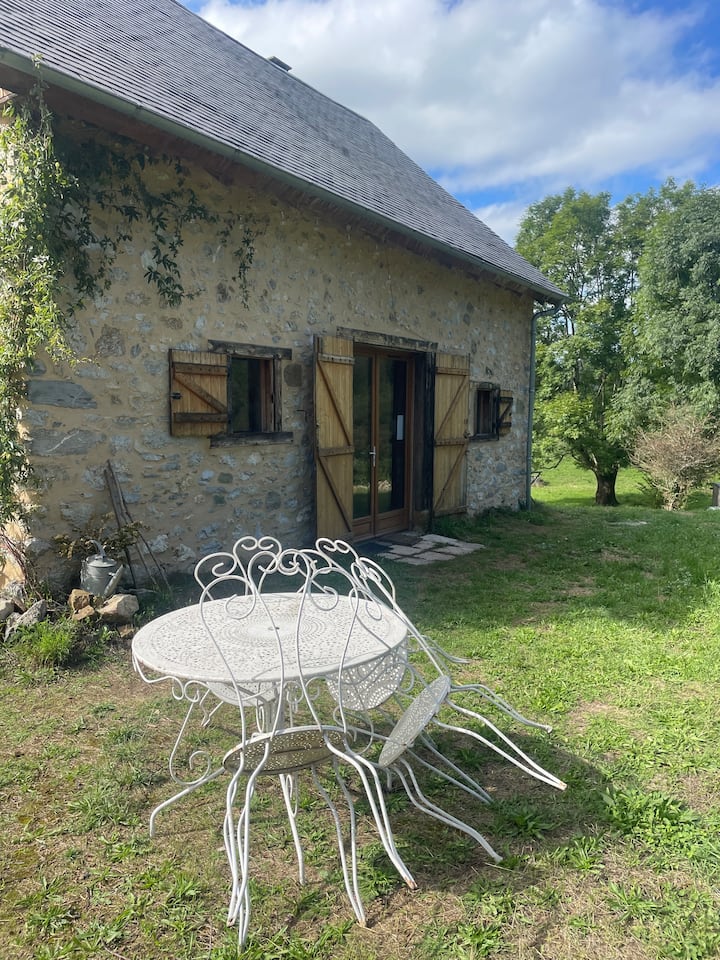 Maison En Pierre En Pleine Nature: “Couret” - Oust