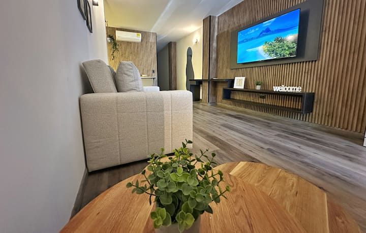 Moderno Apto 2h | Cerca Laureles - Medellín