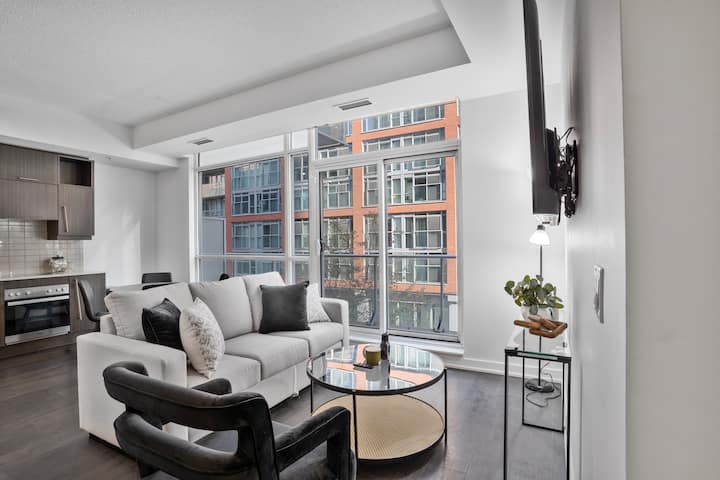 5-star Modern Suite W/ Sauna & Gym|free Parking - 