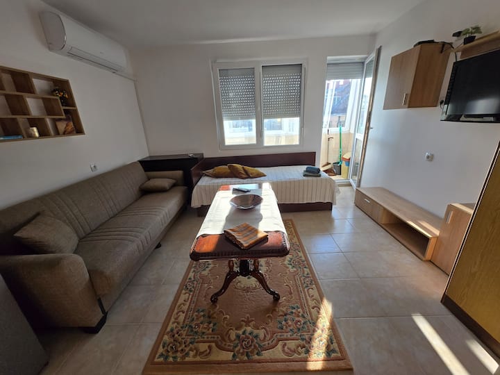 Студио "Ина" - Burgas