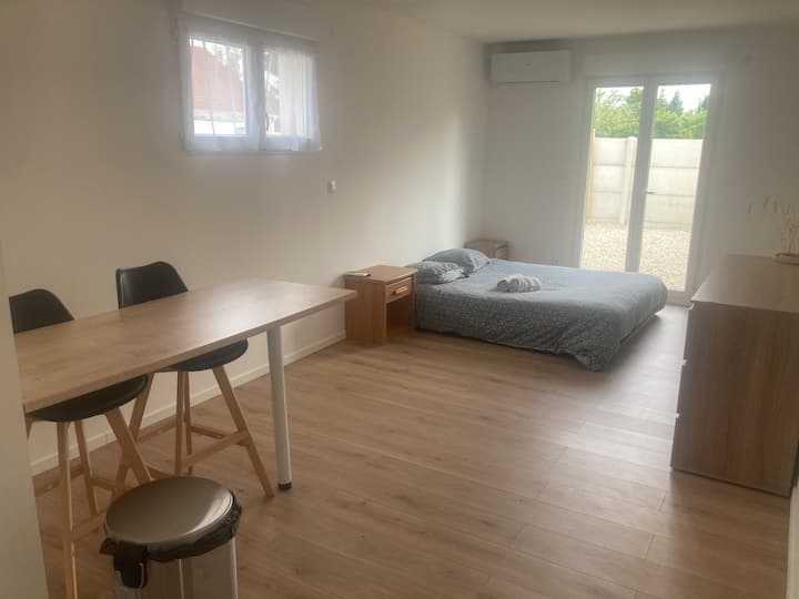 Logement Calme Avec Jardinet - Saran