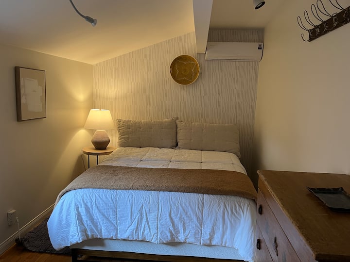 Charming 1br/1ba Guesthouse - Thousand Oaks, CA