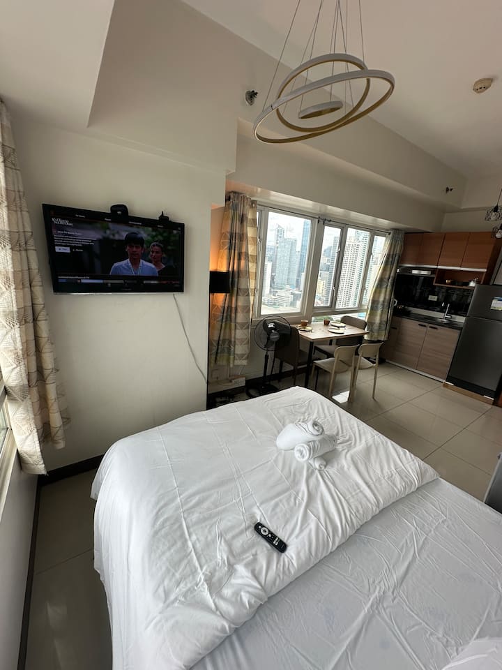 'Next Abode' | Modern Stay At Thebeaconmakatiroces - Makati