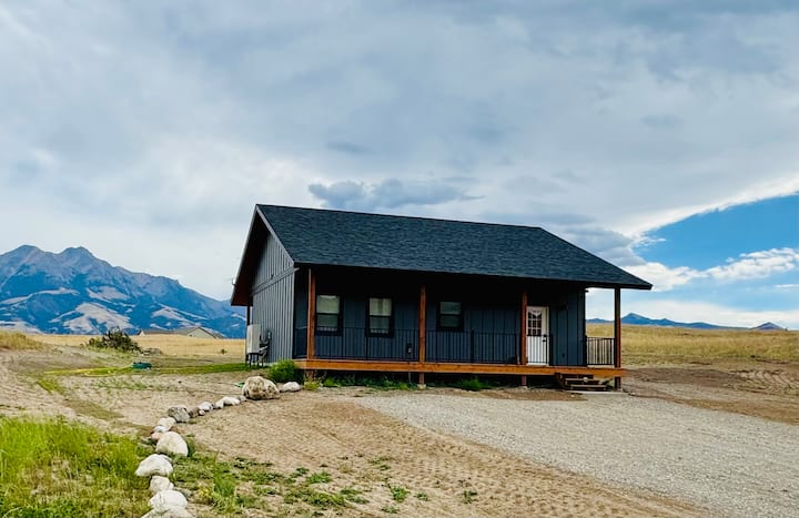 Yellowstone Mountain View Hideaway - Emigrant, MT