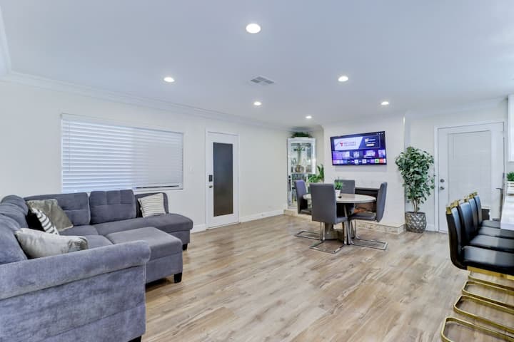 Cozy 4br House Near Disneyland - Buena Park, CA