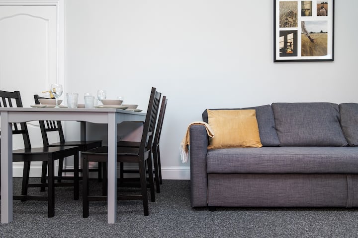 3 Bedroom Flat - Free Parking - Falkirk