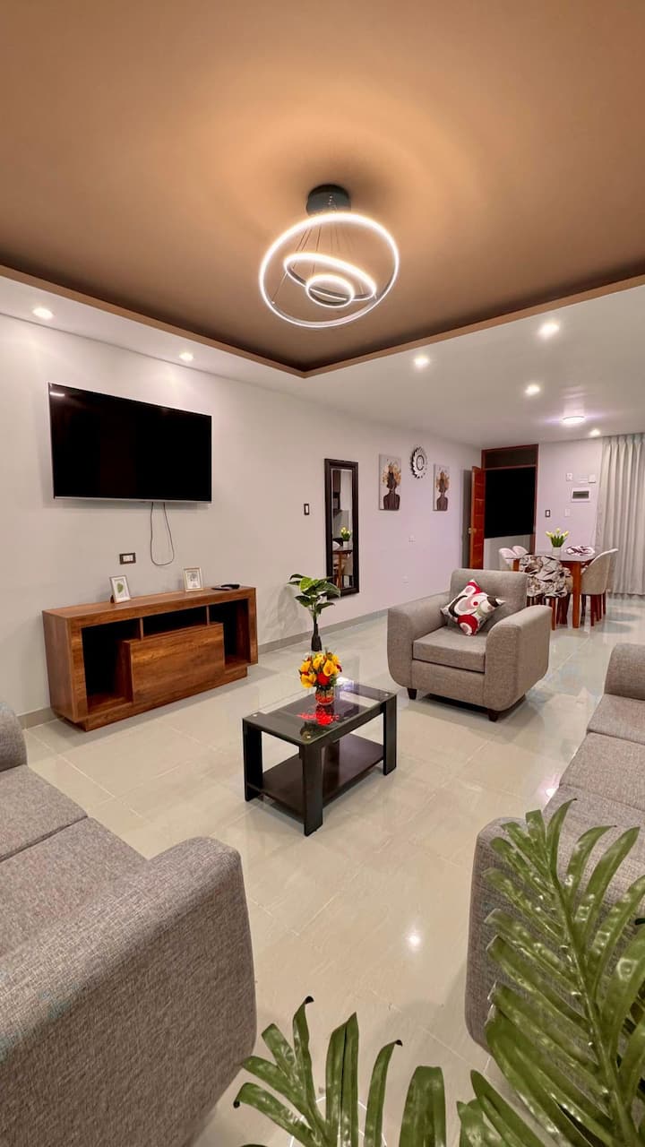 Moderno Departamento Con Estacionamiento Gratuito - Tacna
