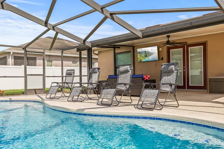 Relaxing 3br Oasis Private Pool - 레이클랜드