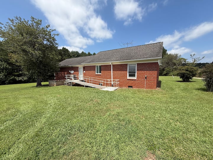 Quiet Farm House With Horse Pasture Near Trails - Woodmill Winery, Vale