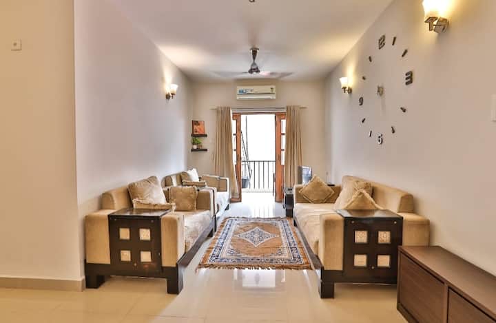 Blue Trident At Hilltop, Vagator - Anjuna