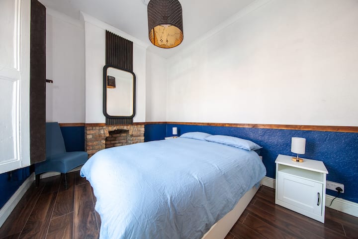 Charming 2 Beds Period House - Dublin