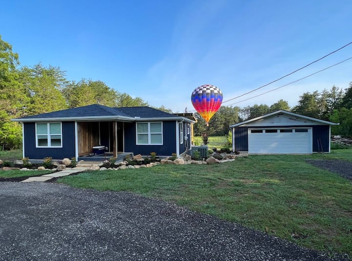 Smoky Mtn Retreat | Dragon | Garage Parking - Maryville, TN